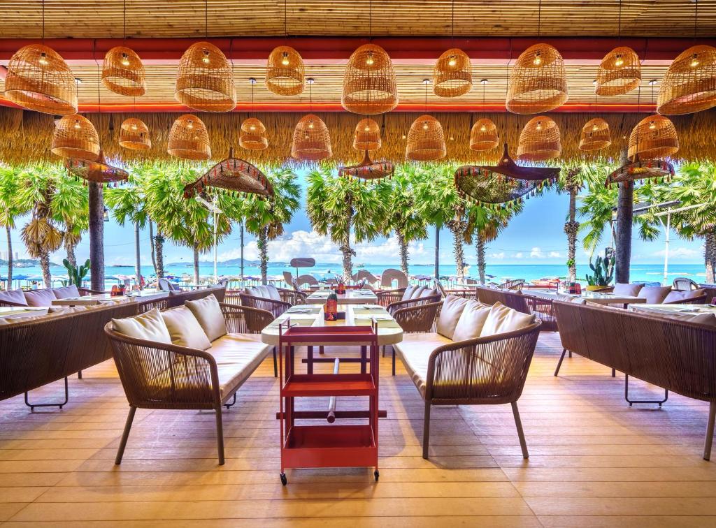 A-One Pattaya Beach Resort - Skyred Thailand | Serve Tour Packages ...