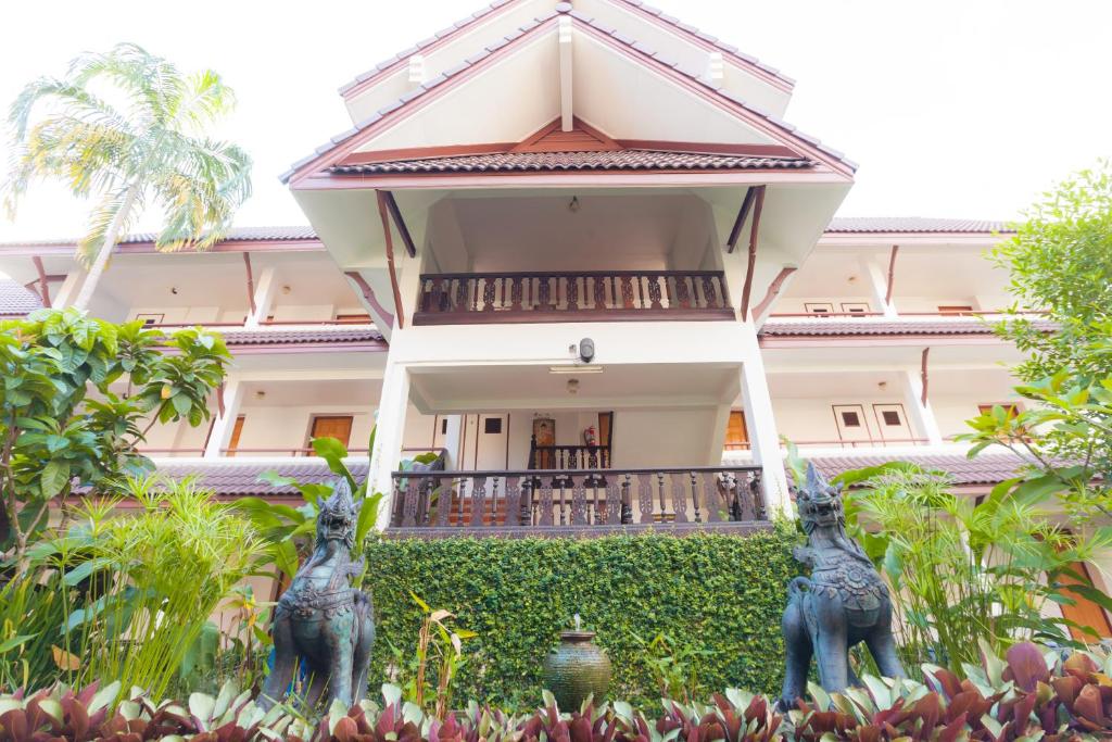 Nak Nakara Hotel - Skyred Thailand | Serve Tour Packages | Activities ...